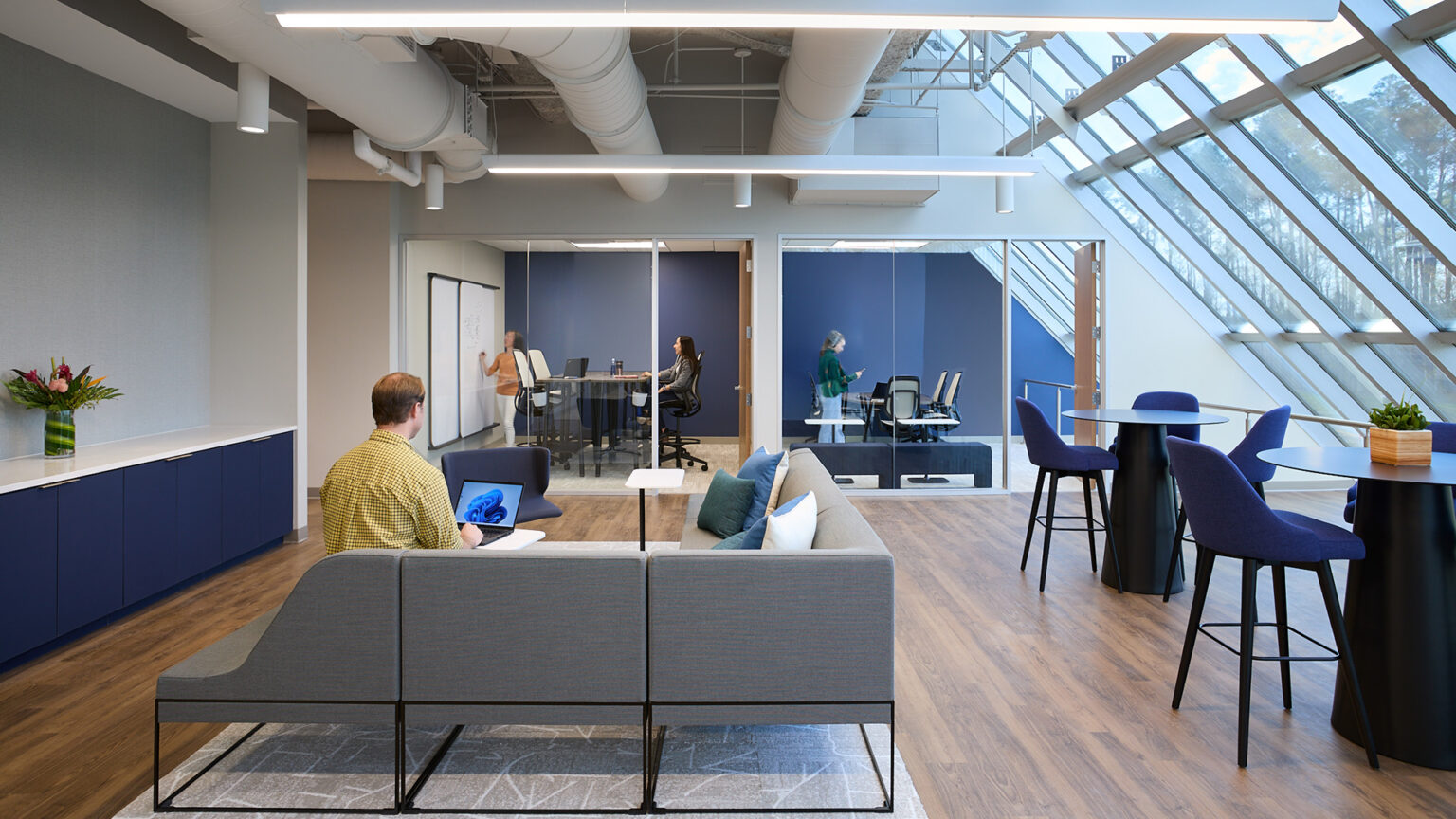 Top 8 Workplace Trends of 2025, According to Designers | Insights | Little